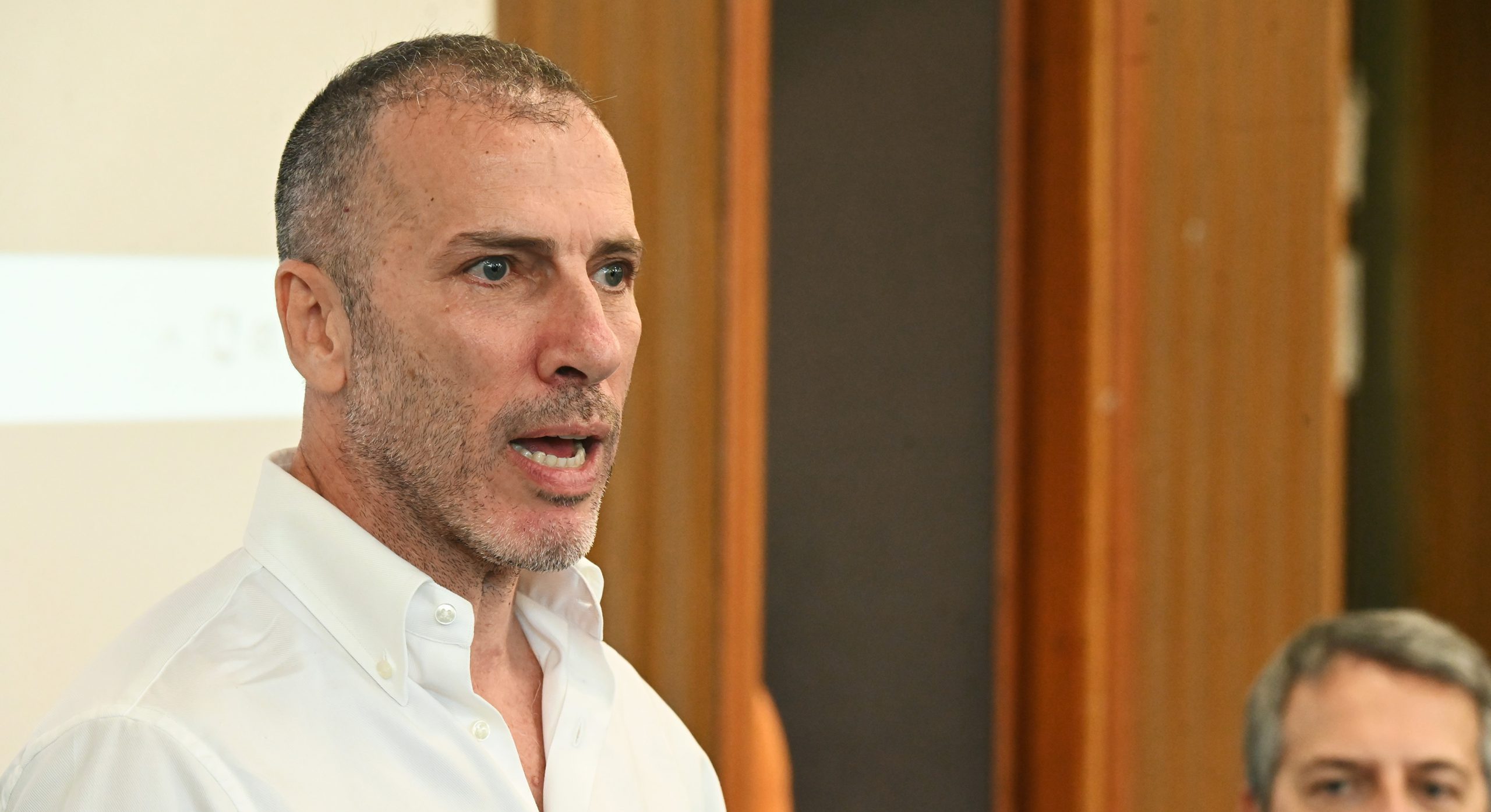 Tim scivola in Borsa dopo i conti. Labriola: Nessun ritardo su NetCo