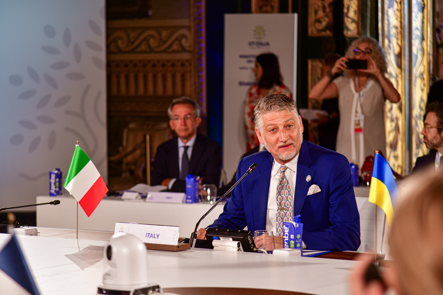 Il ministro Giuli nomina una delle due Commissioni esperti Cinema