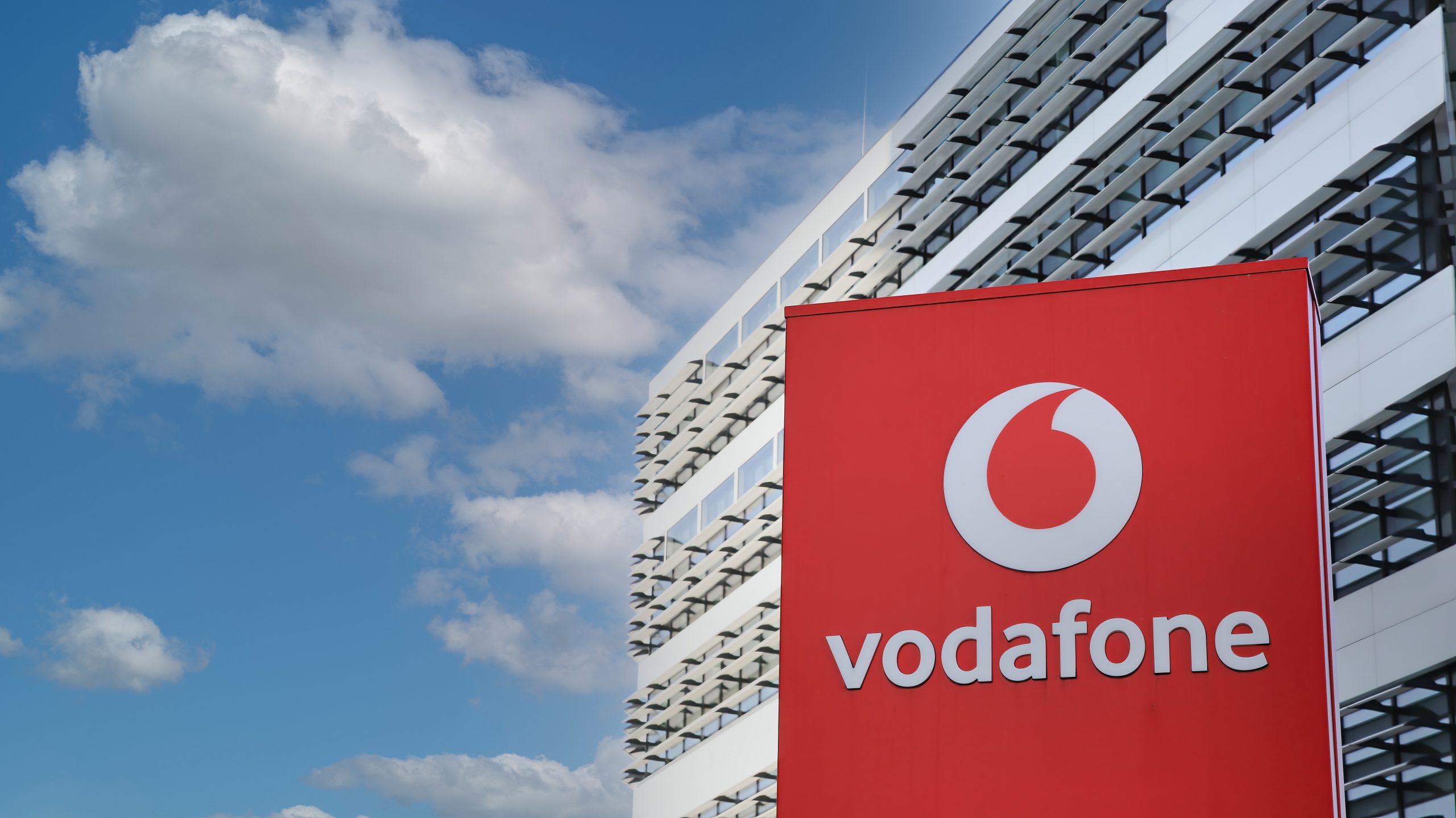 Vodafone lancia ‘Sempre Connessi’ per integrare fisso e mobile